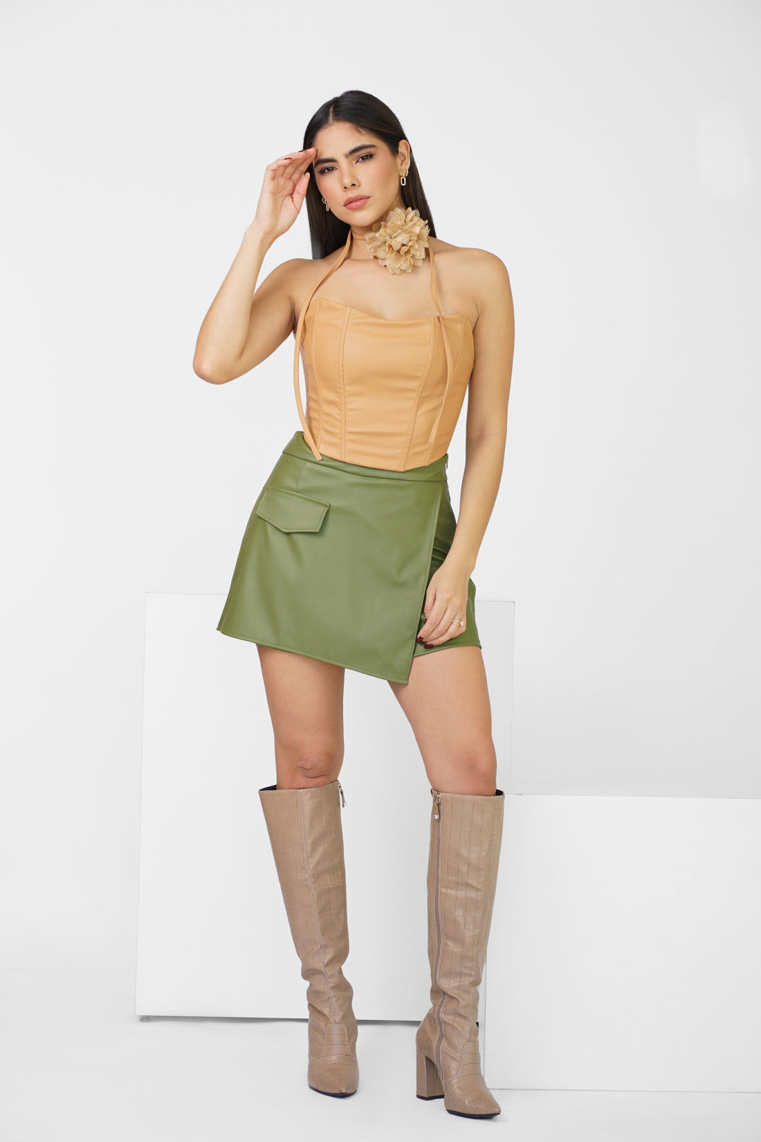 Short Pollera Pia Eco Cuero Verde – Isidora